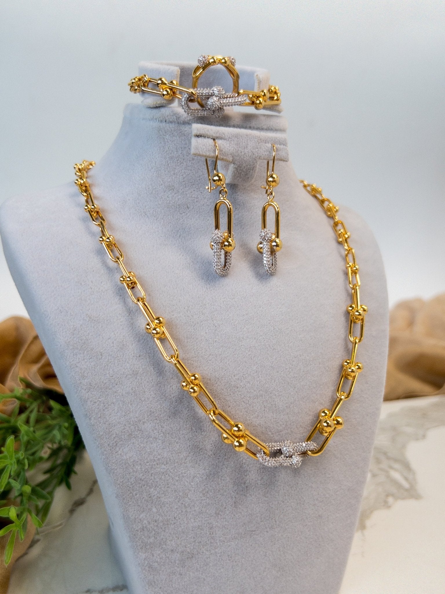 Yellow Gold Sets Cleopatra Jewelers